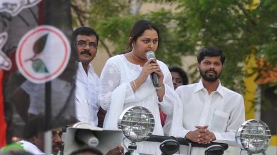 டயரே இல்லாத வண்டி மக்கள் நலக் கூட்டணி: நடிகை விந்தியா கிண்டல் பேச்சு ...
