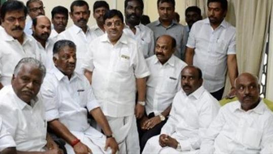 சசிகலாவுக்குதான் அதிக ஆதரவு; ஒப்புக்கொண்ட ஓபிஎஸ்; சசி தரப்பு வக்கீல் ...
