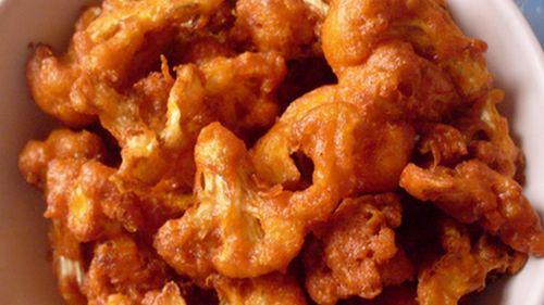 Kobi Pakoda: पावसाळ्यात बनवा गरमागरम कोबीची भजी - Crispy and Crunchy ...