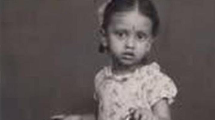 இந்த புகைப்படத்தில் இருக்கும் செல்பிரிட்டி யாருன்னு தெரிஞ்சா செம ஷாக் ஆகிடுவீங்க! - SPB ...