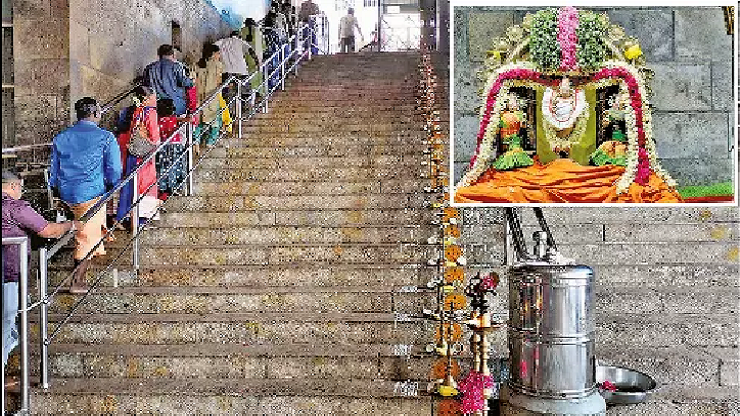 60 படிகளில் 60 குத்துவிளக்குகள்: ஜகஜோதியாக காட்சியளித்த சுவாமிமலை ...