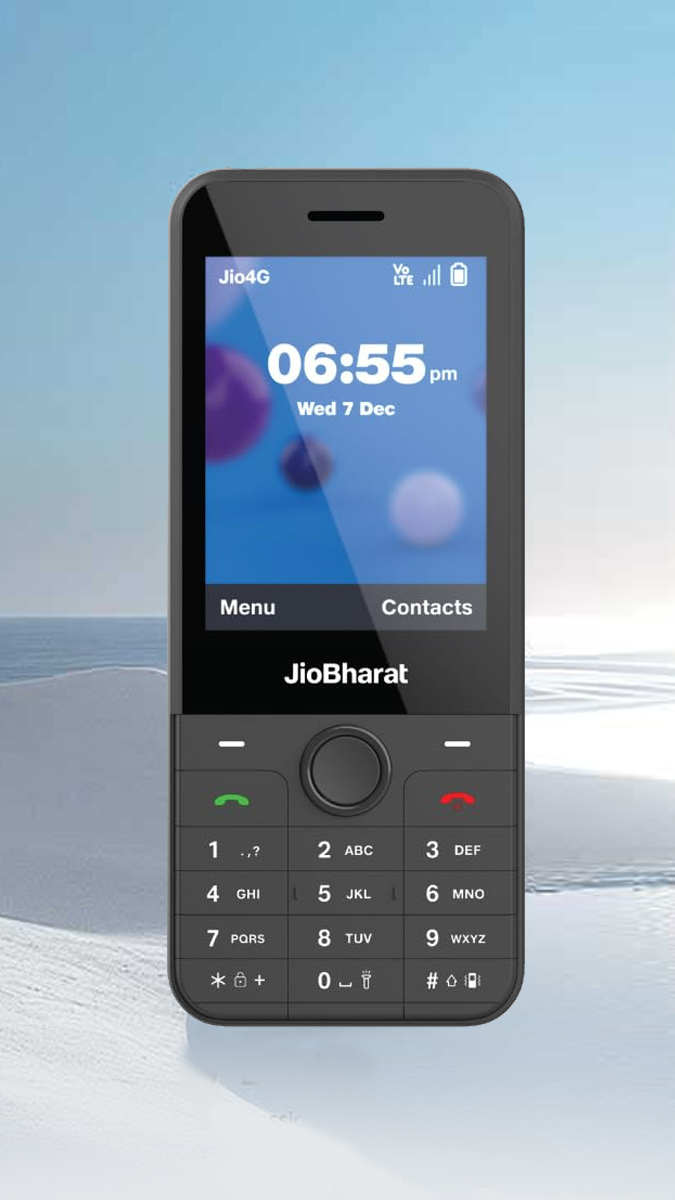 Jio Bharat J1 4G : Get big screen, UPI support & Live TV in just Rs 1799!