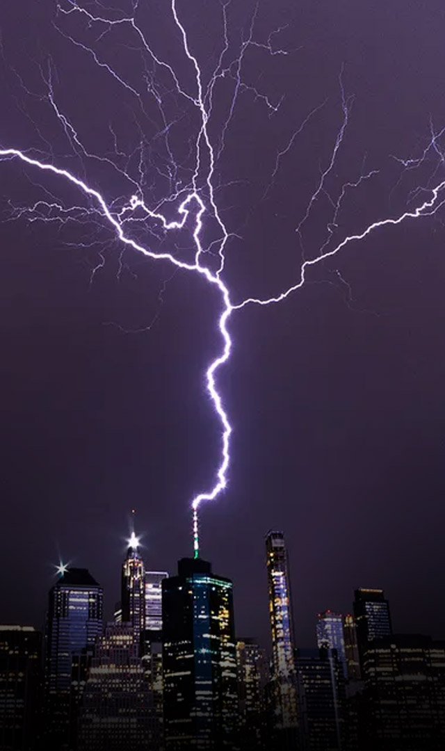 क्यों गिरती है आसमानी बिजली?